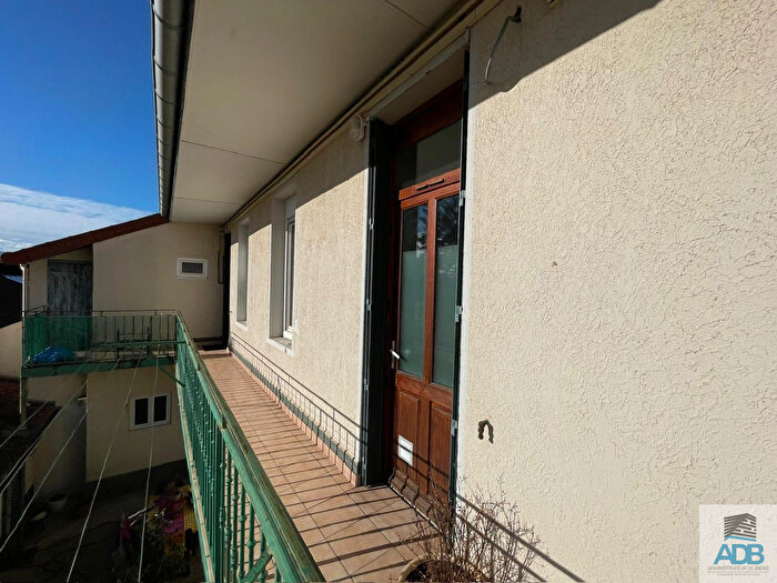 Maisons à vendre et appartements à louer - 3