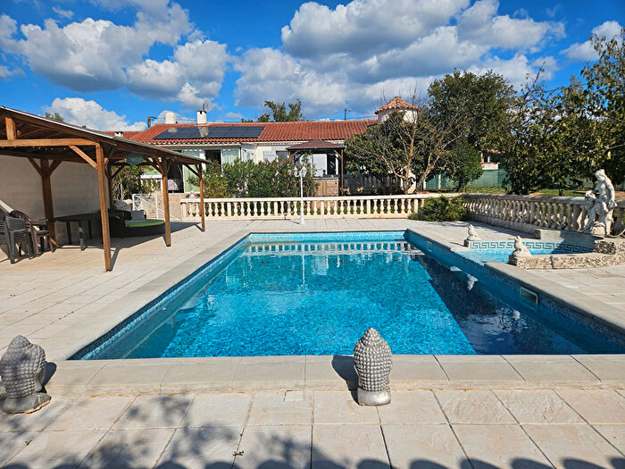 Maison à vendre - Saint-Maximin-la-Sainte-Baume - 6 pièces - 5 chambres