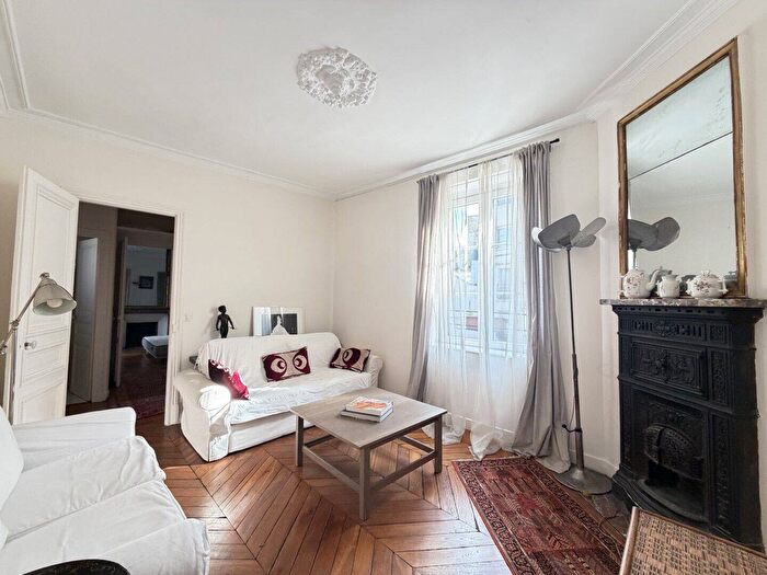 Appartement à louer - Invalides, Paris ème arrondissement - 2 pièces - 1 chambre