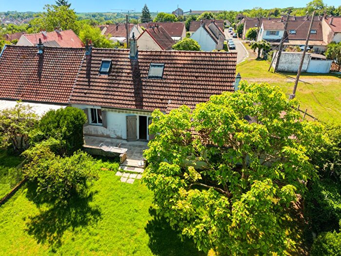 Maison 5 pièces à Venesmes, à vendre