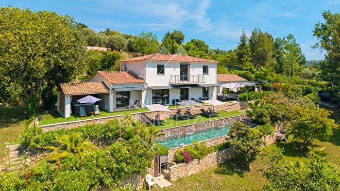 Grasse : Maison 6 pièces à vendre