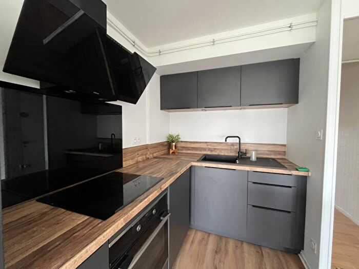 Appartement à louer - Bordeaux, Ornano - 2 pièces - 1 chambre