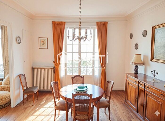 Appartement à vendre - Le Raincy, Centre-ville, Mairie, Thiers - 5 pièces - 3 chambres