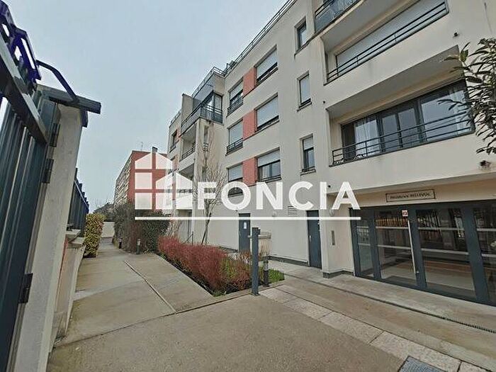 Appartement à louer - Ferrer-Émile Zola, Livry-Gargan - 3 pièces - 2 chambres