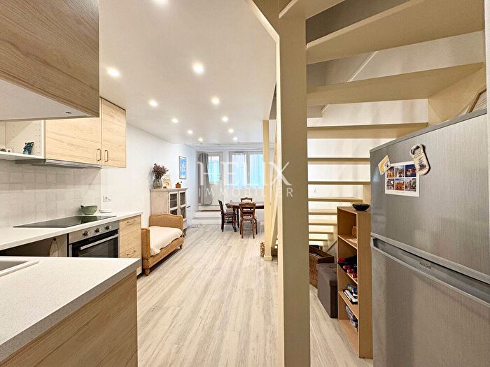 Appartement à louer - LAbreuvoir, Marly-le-Roi - 3 pièces - 2 chambres