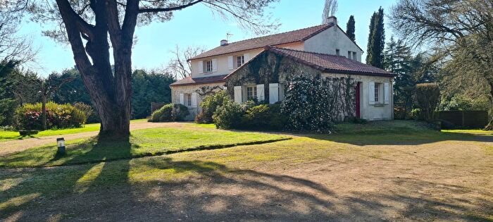 Maison 11 pièces à Clisson, à vendre
