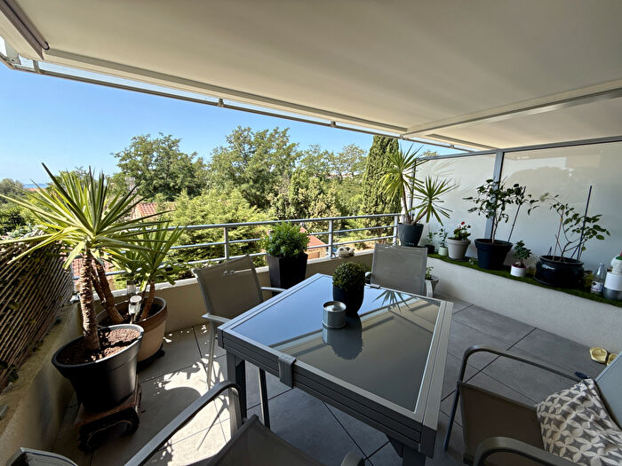 Saint-Laurent-du-Var, Jacquons, Plateaux Fleuris : Appartement 3 pièces à vendre