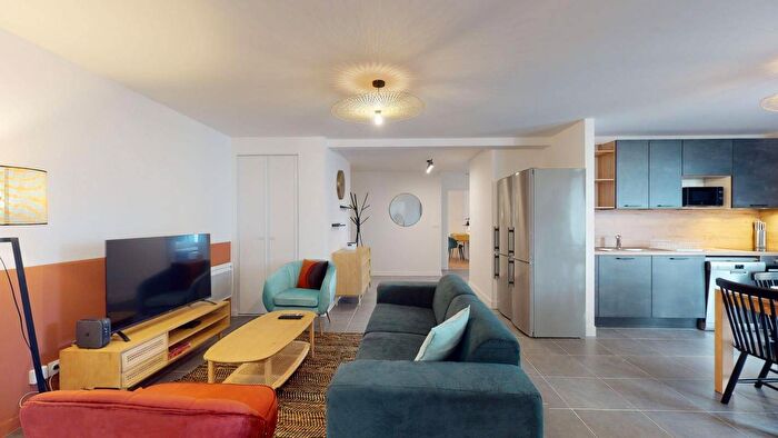 Appartement à louer - Bordeaux Sud - 6 pièces - 5 chambres