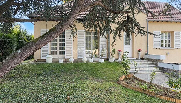 Maison à vendre - Saint-Fargeau-Ponthierry - 6 pièces - 4 chambres