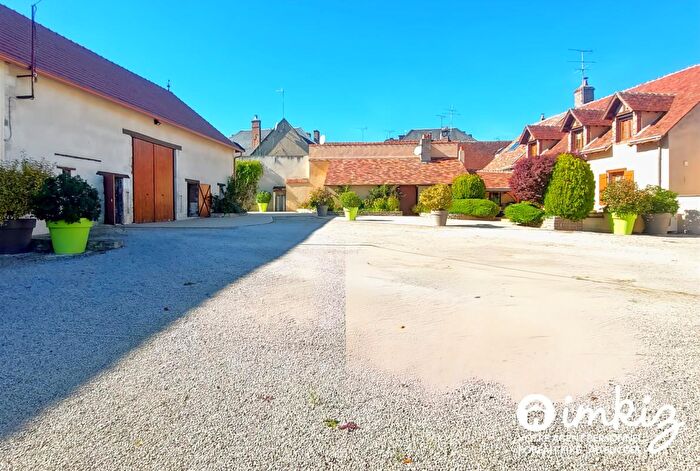 Maison à vendre - Nogent-sur-Vernisson - 15 pièces - 7 chambres