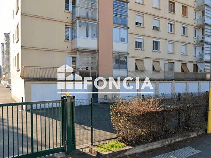 Appartement à louer - Montbernier, Bourgoin-Jallieu - 1 chambre