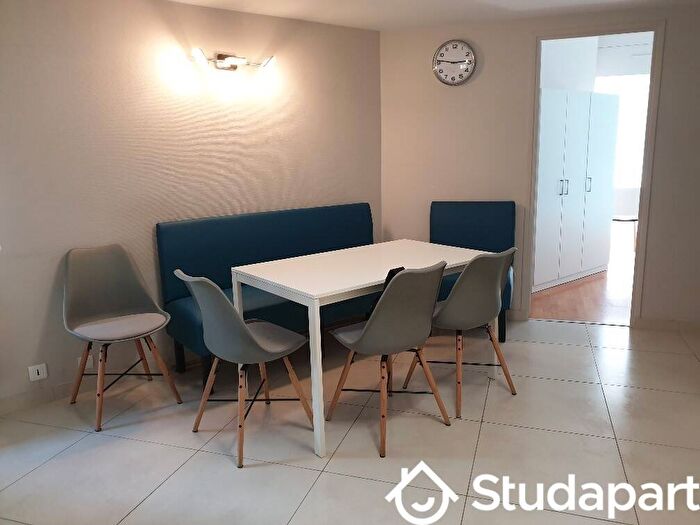 Appartement à louer - Les Closeaux-Les Martinets, Le Kremlin-Bicêtre - 1 pièce - 1 chambre