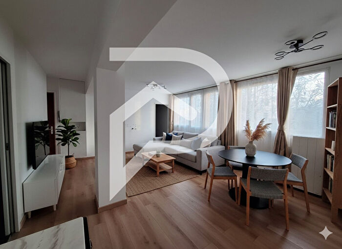 Appartement à vendre - Montereau-Fault-Yonne, Ville basse - 4 pièces - 3 chambres