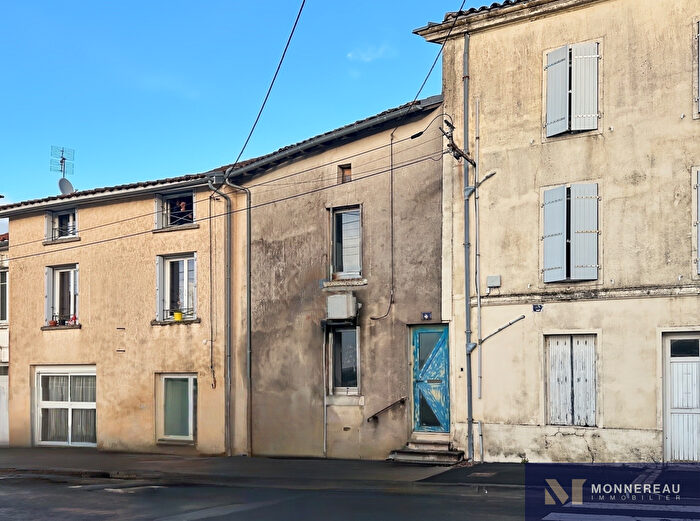 Maison à vendre - Barbezieux-Saint-Hilaire - 3 pièces - 2 chambres