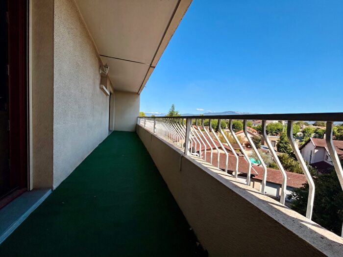 Romans-sur-Isère, Centre-ville : Appartement 4 pièces à vendre
