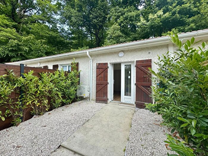 Malabry, Châtenay-Malabry : Appartement 1 pièce à louer