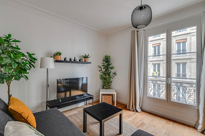 Appartement à vendre - Paris e , Barbès, Château Rouge - 2 pièces - 1 chambre