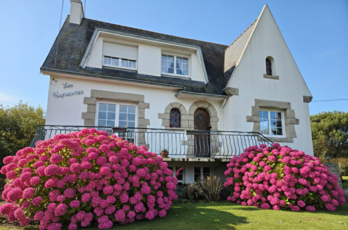 Plonéour-Lanvern : Maison 7 pièces à vendre