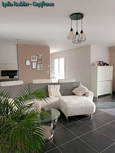 Maison à vendre - Luzillat - 5 pièces - 3 chambres