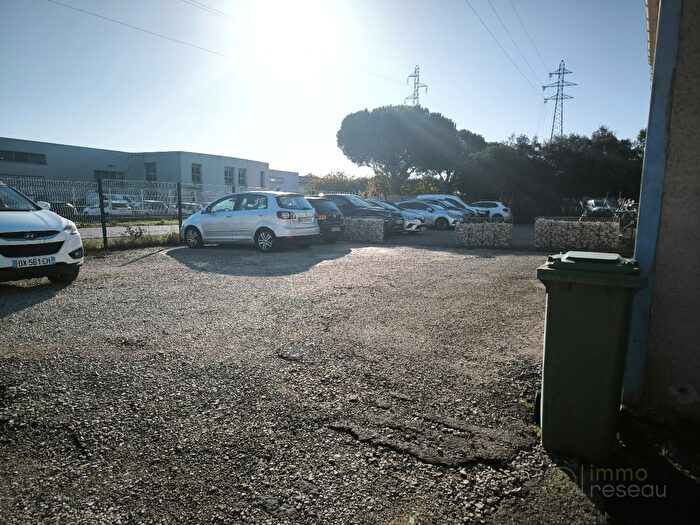 Maison à vendre - Sorgues, La Montagne, Bourdines - 4 pièces - 3 chambres