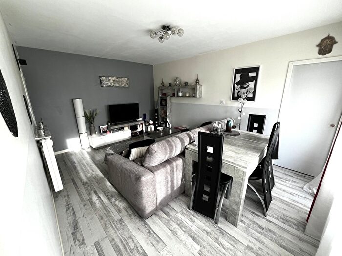 Appartement à vendre - Longvic - 4 pièces - 3 chambres