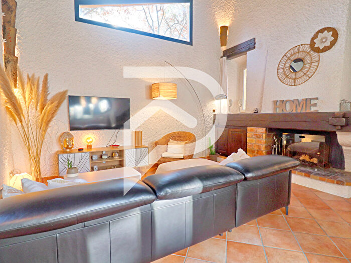 Maison à vendre - Pierrevert - 6 pièces - 5 chambres