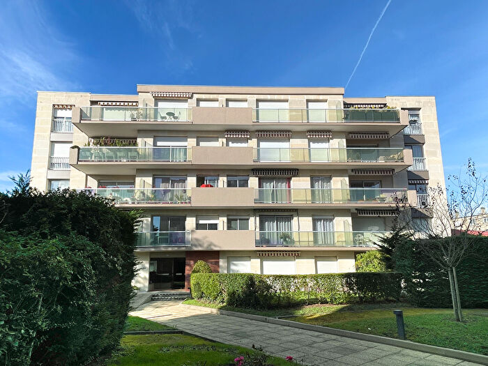 Appartement à louer - Moulins, Gare, Champins - 1 pièce
