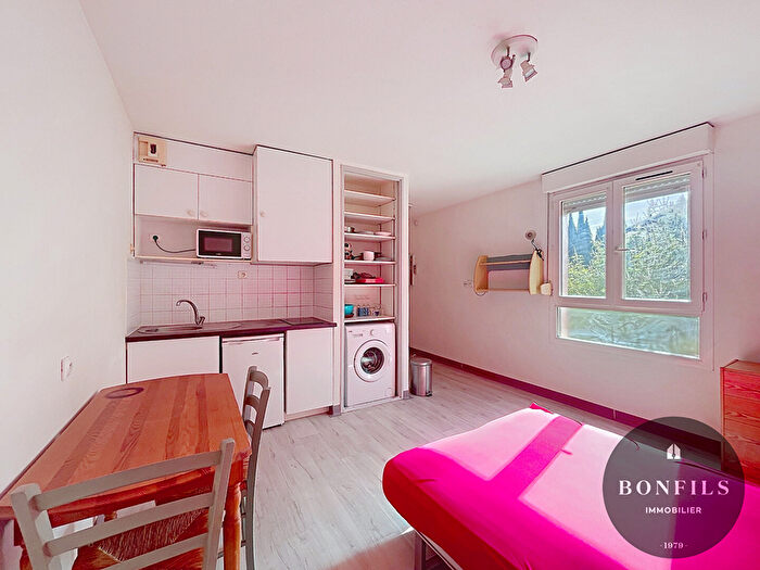 Avignon, Le Pont Deux Eaux, Fontcouverte : Appartement 1 pièce à louer