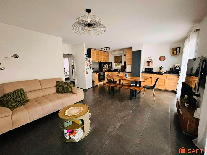 Appartement à vendre - Nîmes, Terres de Rouvière, LEau Bouillie - 4 pièces - 2 chambres