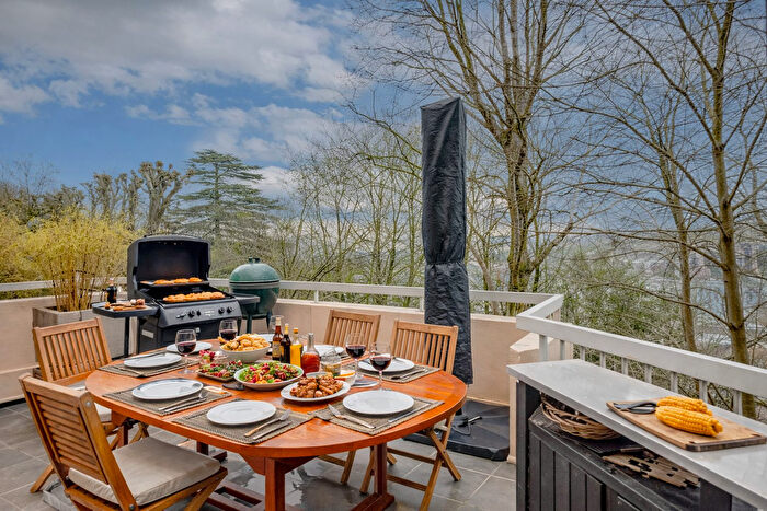 Appartement à vendre - Saint-Germain-en-Laye, Pontel, Schnapper, Sous-préfecture - 4 pièces - 3 chambres