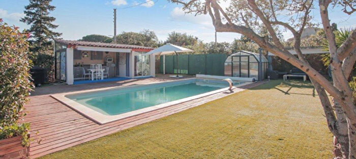 Maison à vendre - Fréjus, Saint-Aygulf - 6 pièces - 4 chambres