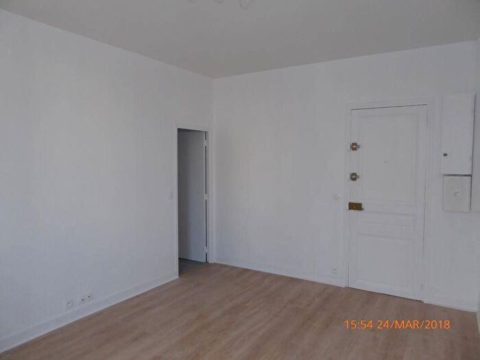 Appartement à louer - Danton-Gabriel Peri, Sèvres - 1 pièce