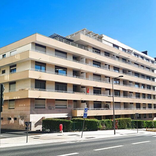 Appartement à vendre - Clermont-Ferrand, Delille, Cathédrale, La Gare - 7 pièces - 4 chambres