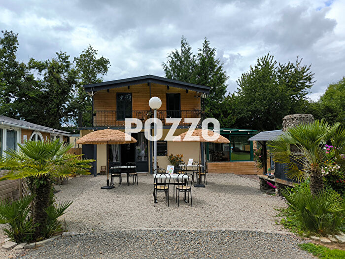 Maison 15 pièces à Saint-Ouen-des-Besaces, à vendre