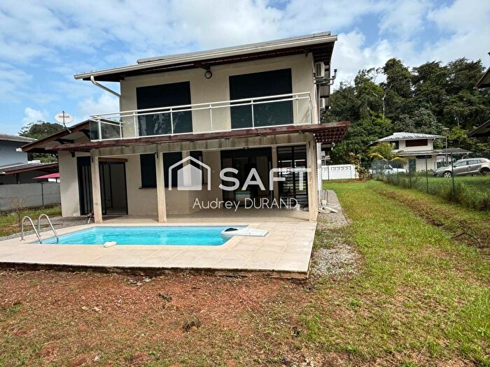 Maison à vendre - Matoury - 5 pièces - 4 chambres