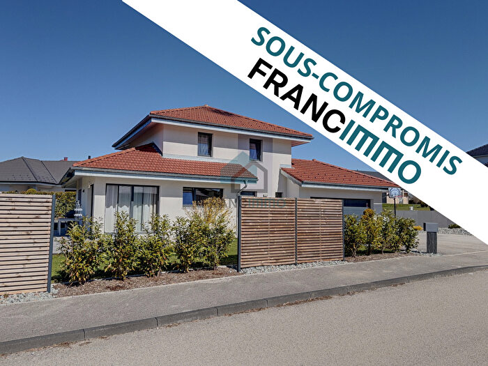 Maison 5 pièces à Les Écorces, à vendre
