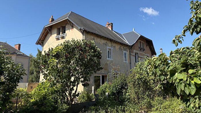 Maison 7 pièces à vendre à Saint-Cosme-en-Vairais