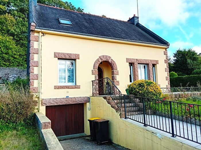 Maison à vendre - Rostrenen - 7 pièces - 5 chambres