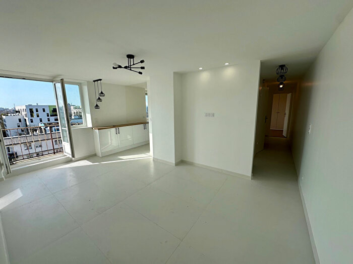 Appartement à vendre - Bagnolet, Les Malassis - 3 pièces - 2 chambres