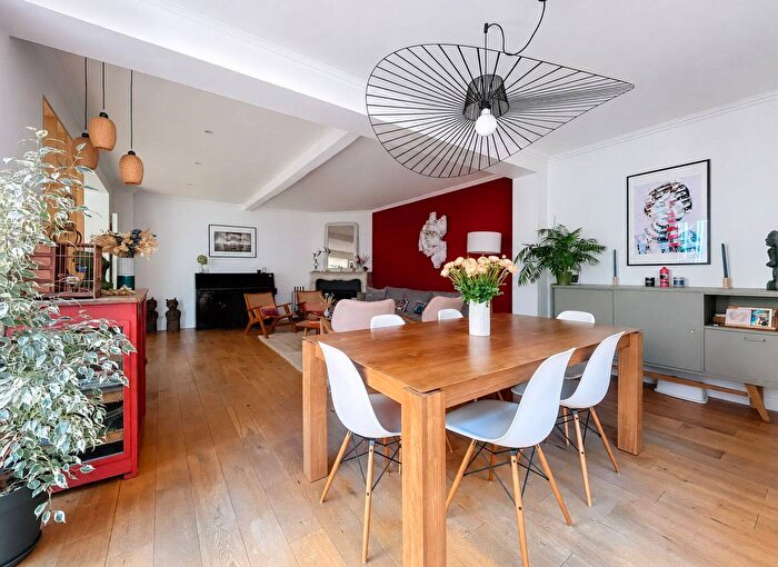 Reine-Mairie, Boulogne-Billancourt : Maison 8 pièces à louer
