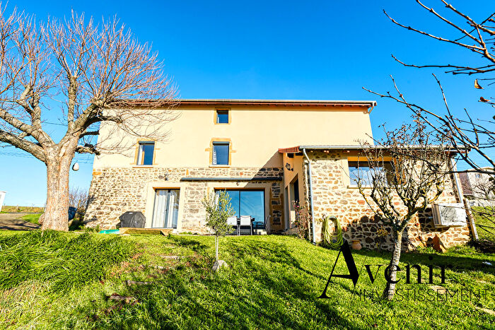 Maison à vendre - Saint-Loup - 7 pièces - 6 chambres