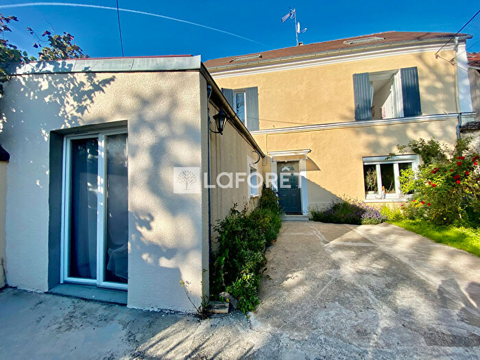 Maison 5 pièces à vendre - Le Mée-sur-Seine, Le Village