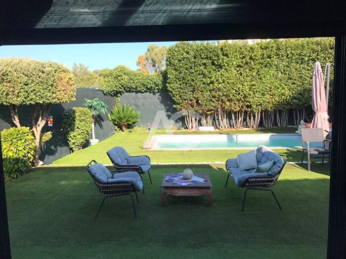 Maison à vendre - Antibes, Rabiac, Carriat, Les Semboules, Les Brusquets - 5 pièces - 3 chambres