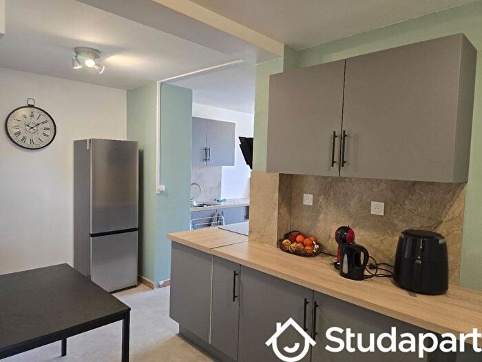 Appartement à louer - Le Mas, Vaulx-en-Velin - 1 pièce - 1 chambre