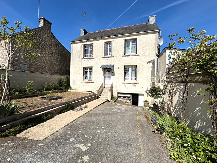Maison à vendre - Monterblanc - 8 pièces - 5 chambres