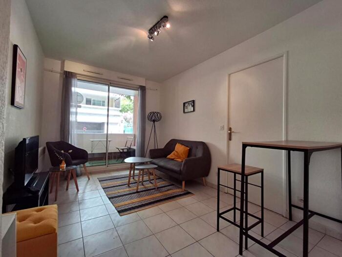 Marseille 10ème, La Timone : Appartement 2 pièces à louer