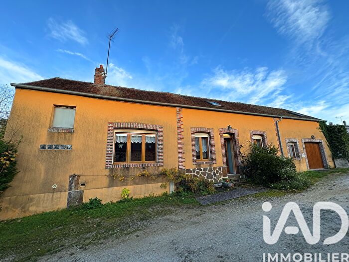 Maison à vendre - Saint-Sauveur-en-Puisaye - 5 pièces - 4 chambres
