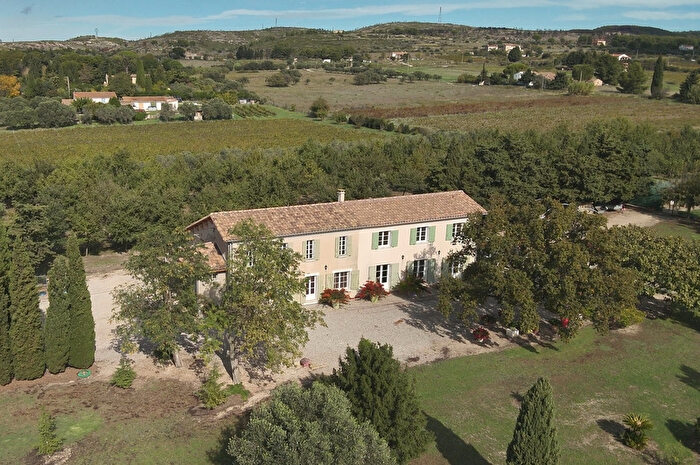 Maison à vendre - Martigues, Saint-Julien - 10 pièces - 6 chambres