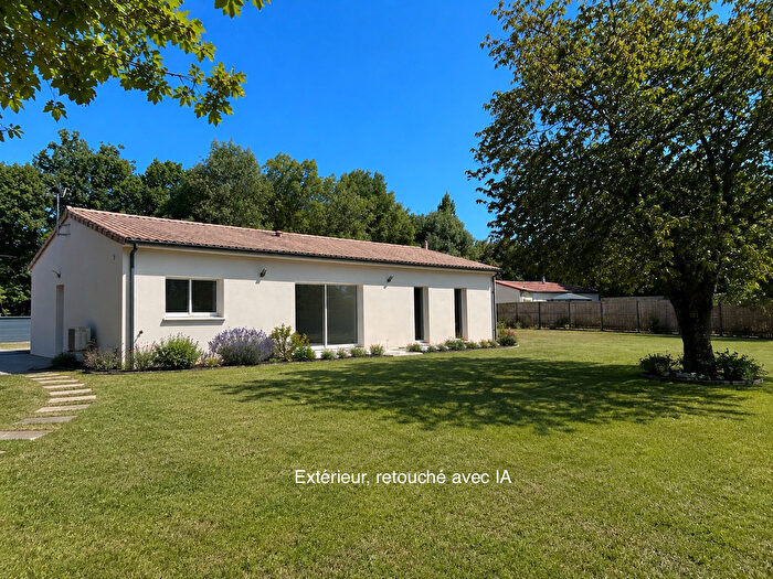 Maison 4 pièces à vendre à Luxé