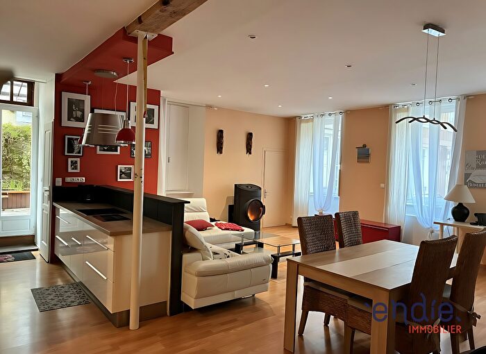 Appartement à vendre - Eaux-Bonnes - 5 pièces - 2 chambres